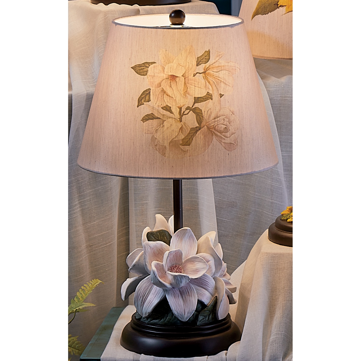 Spring Icon Table Lamp | Country Door