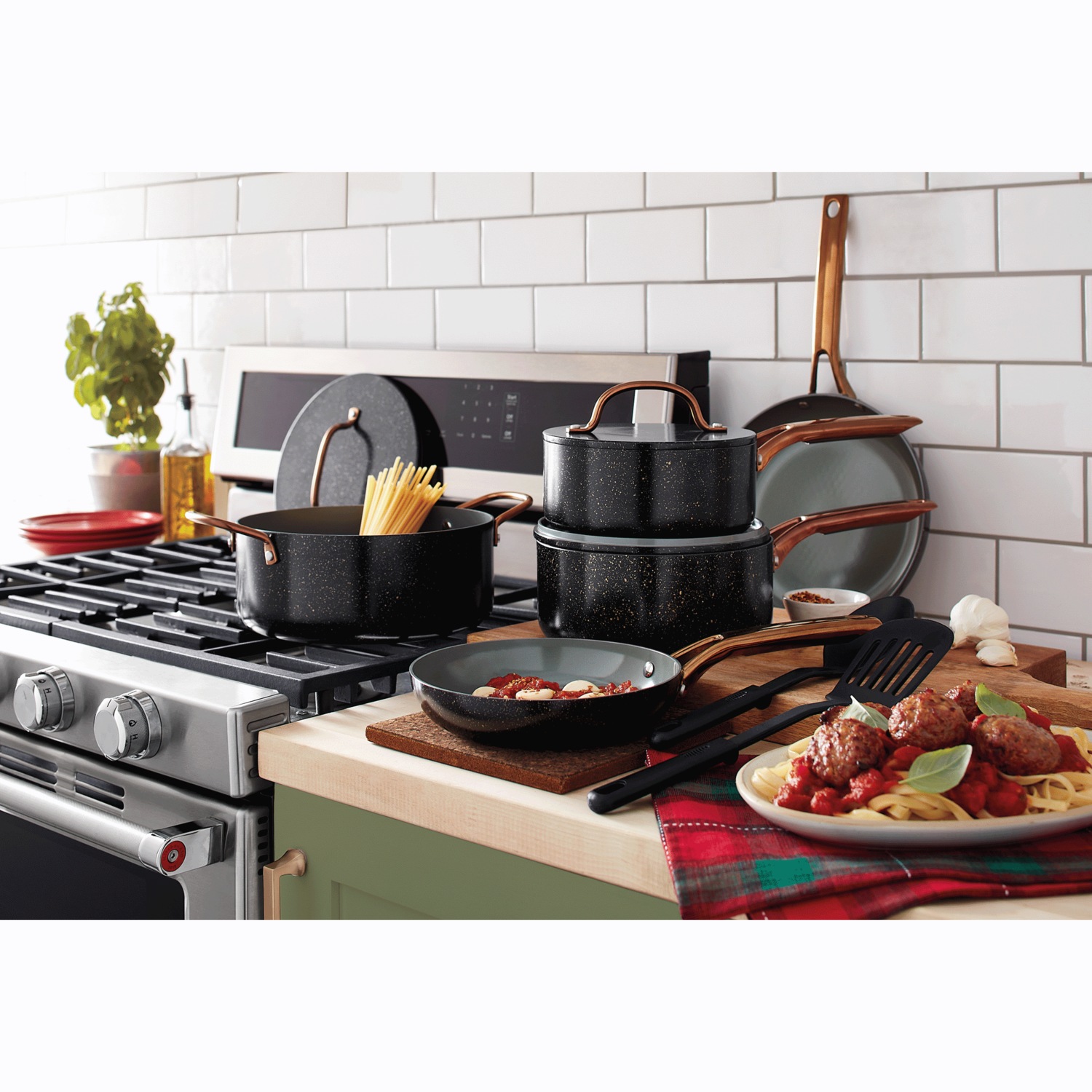 10-Piece Homestead Aluminum Cookware Set with Metallic Accents ...