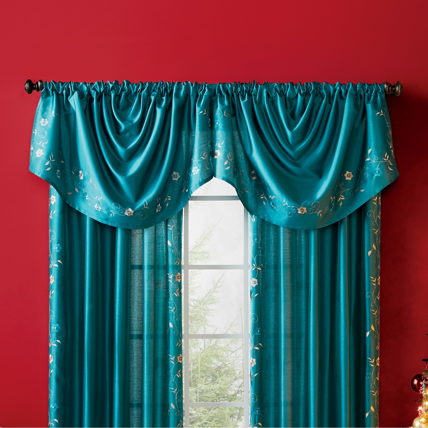 Embroidered Taffeta Draped Ascot | Country Door