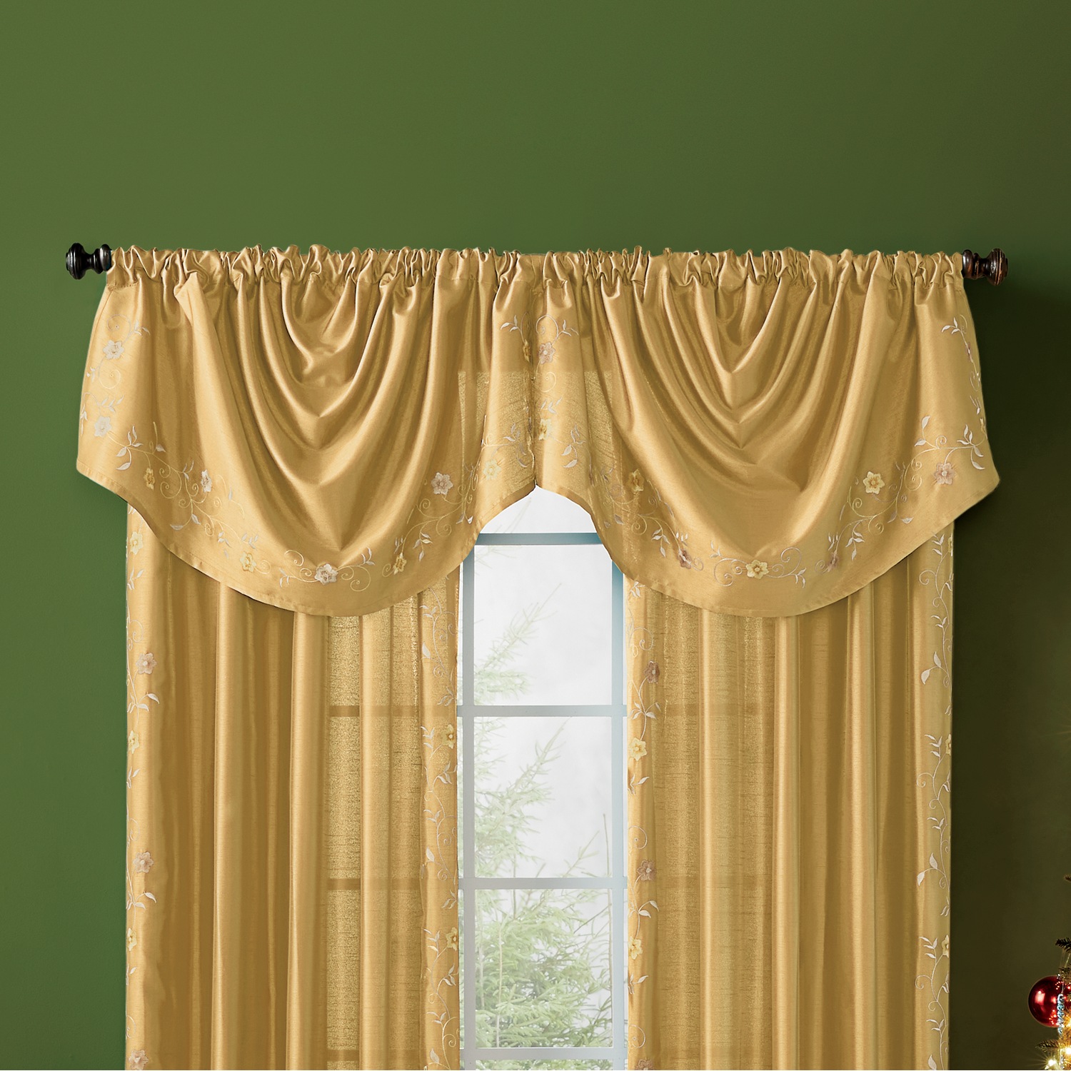 Embroidered Taffeta Draped Ascot | Country Door